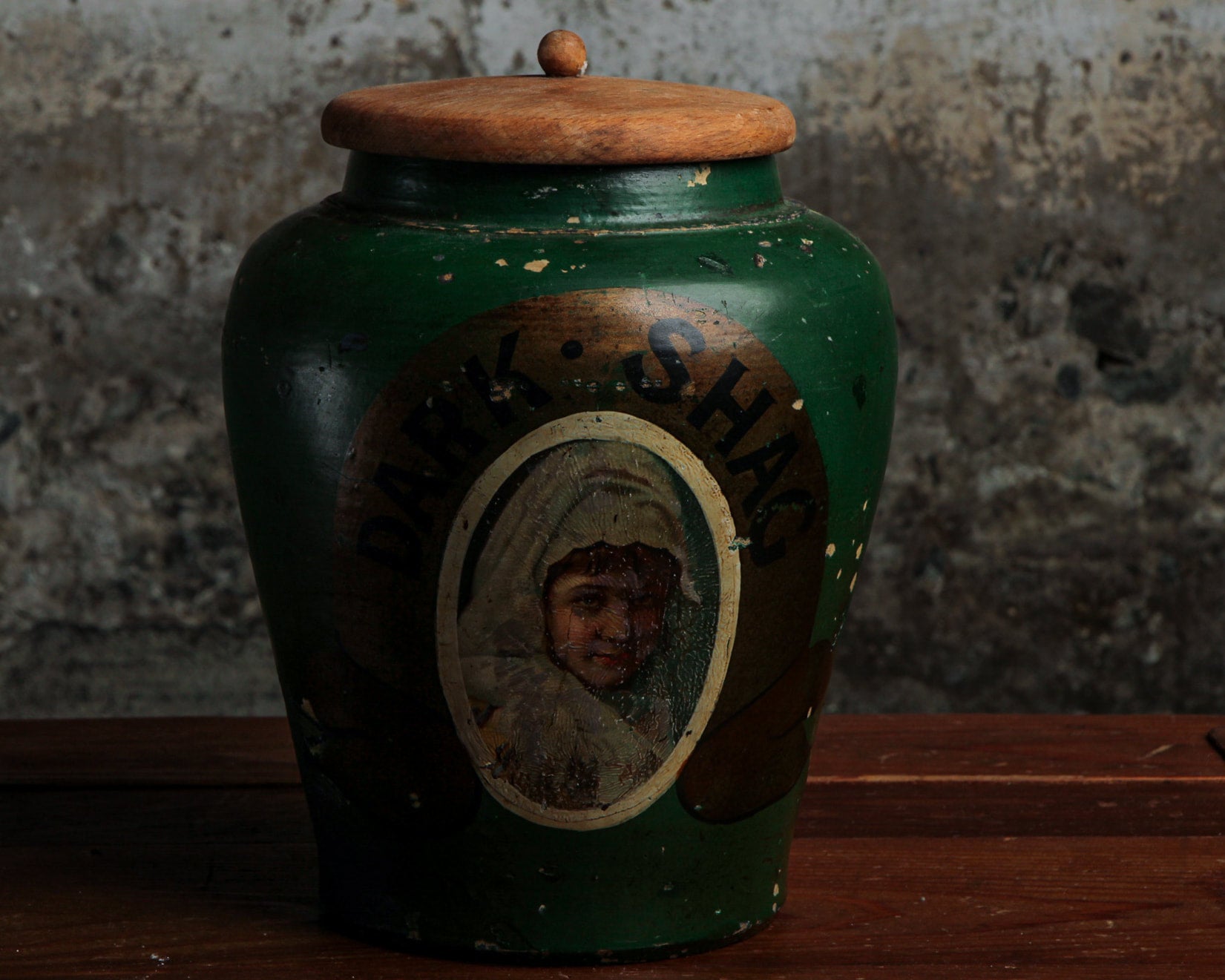 Dark Shag tobacco jar | Heimwee Antiques