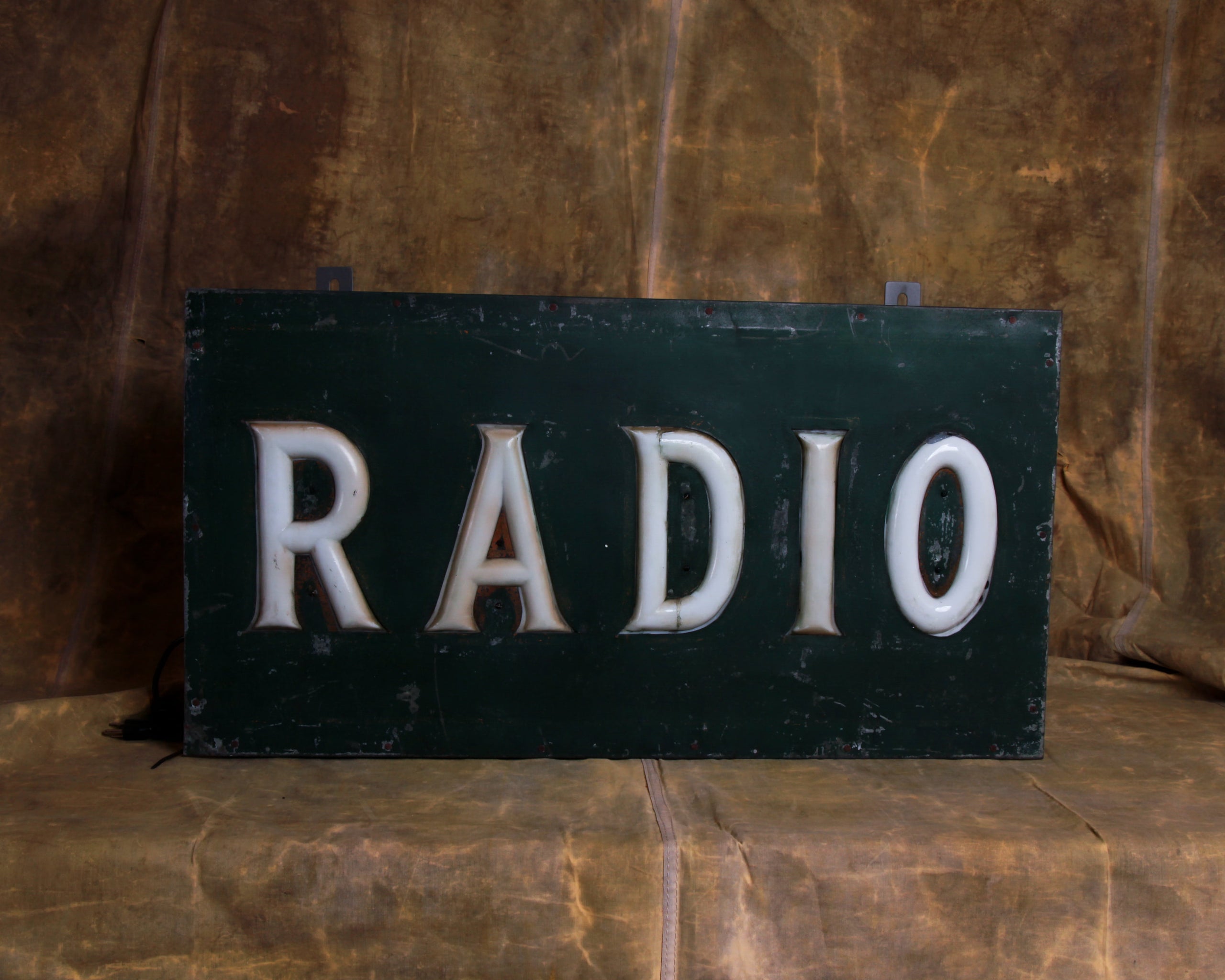 Radio sign | Heimwee Antiques