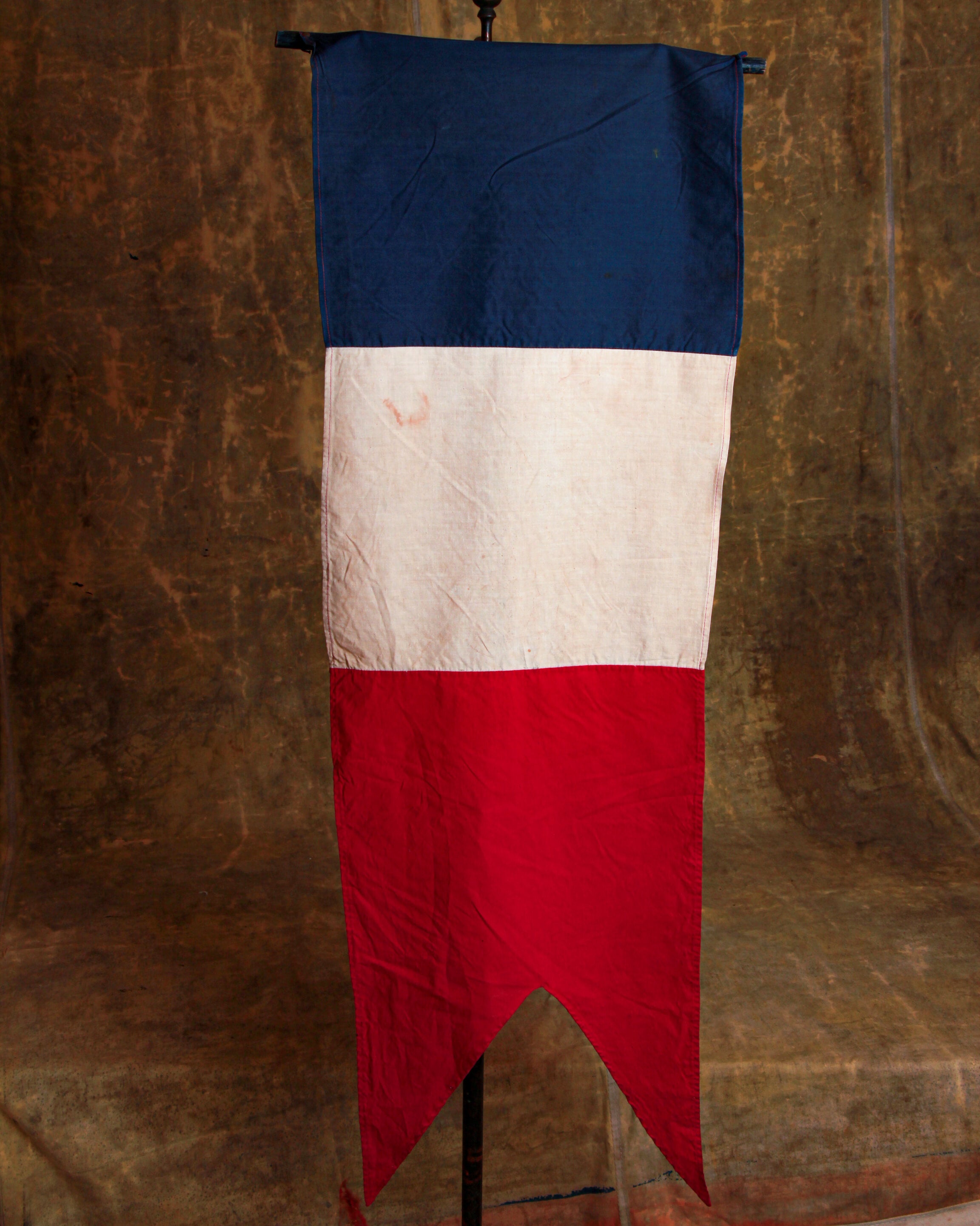 French banner B | Heimwee Antiques