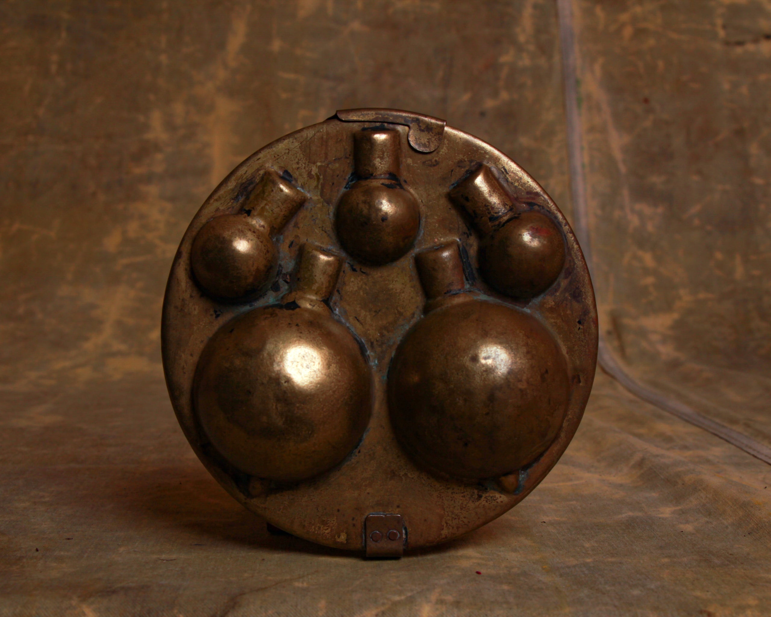 Automobile light bulb case | Heimwee Antiques